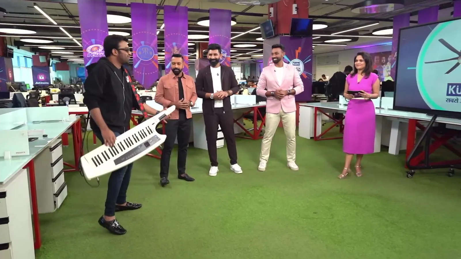 Stephen Devassy Rocks With IPL Malayalam Team