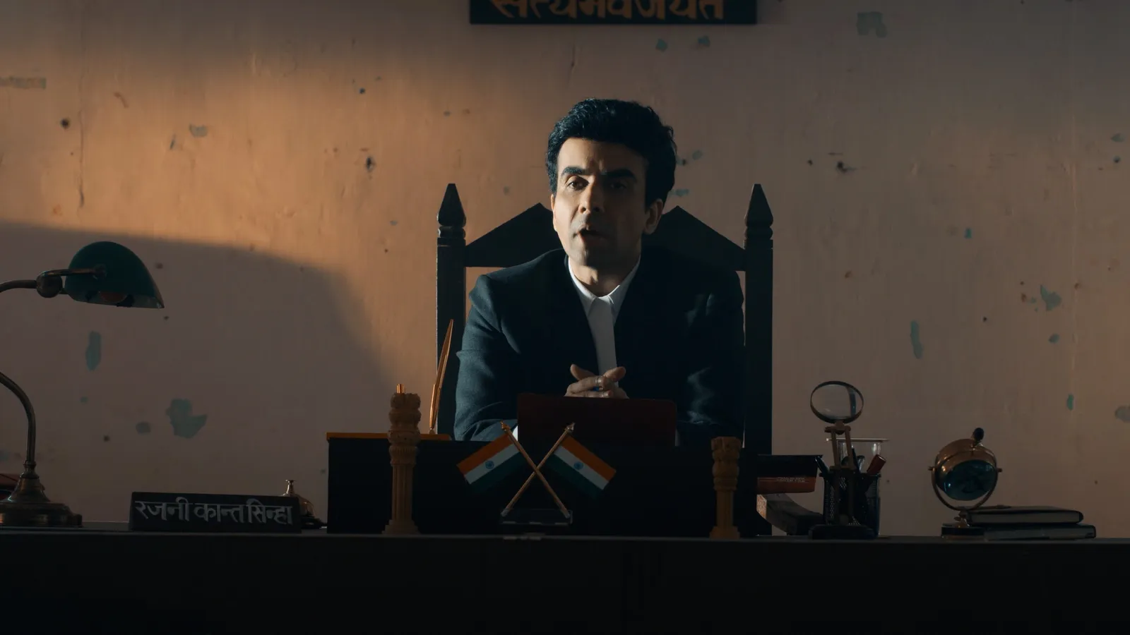 Watch Runaway Lugai Full HD TV Show Online | Airtel Xstream Play